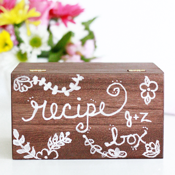 DIY Rustic Recipe Box – Beauty and Blooms