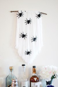 DIY Halloween Spider Wall Hang – Beauty and Blooms
